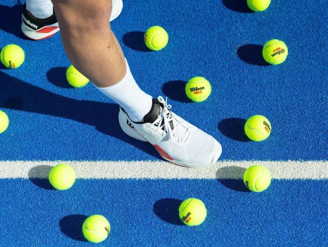 Derfor er det vigtigt at spille i de rigtige padelsko!